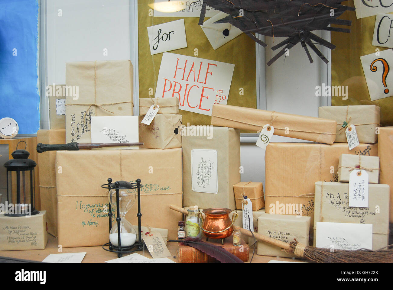 Harry potter book store hi-res stock photography and images - Alamy