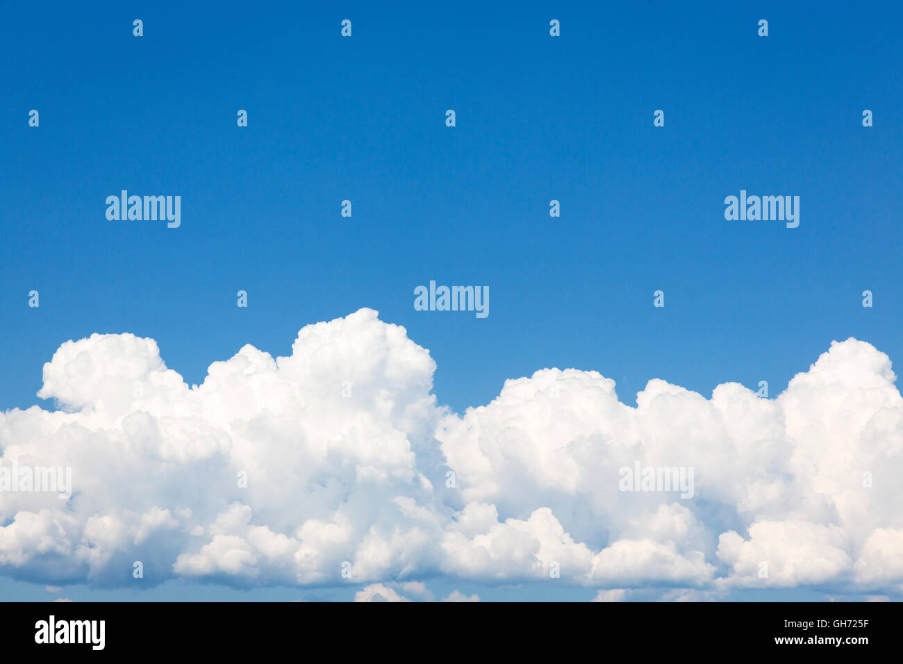 Beautiful blue sky clouds background hi-res stock photography and ...