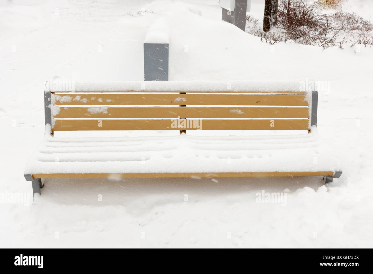 bench in snow Stock Photo - Alamy