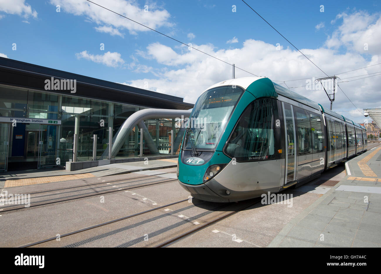 Nottingham railway station tram stop hi-res stock photography and ...
