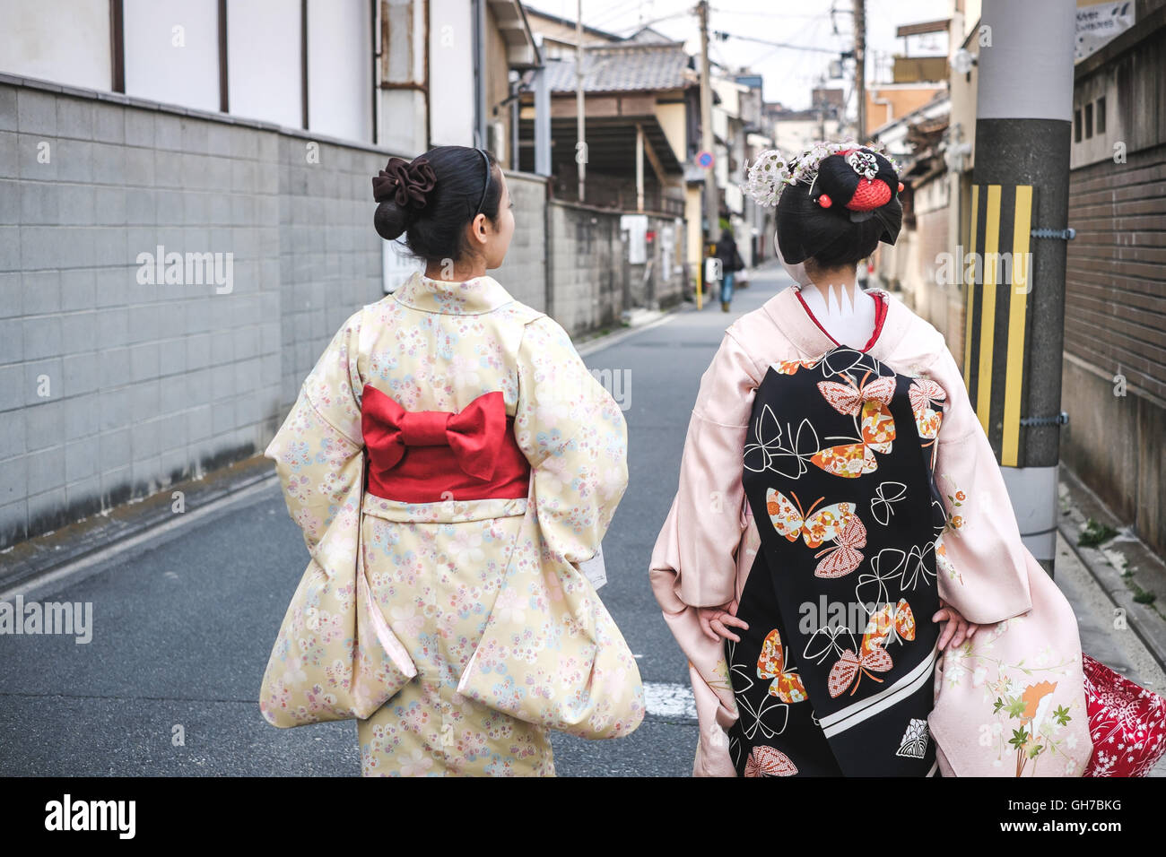 Ancient japanese disguise hi-res stock photography and images - Alamy