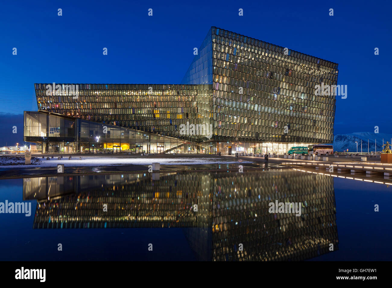 Harpa Concert Hall and conference centre illuminated at night in ...