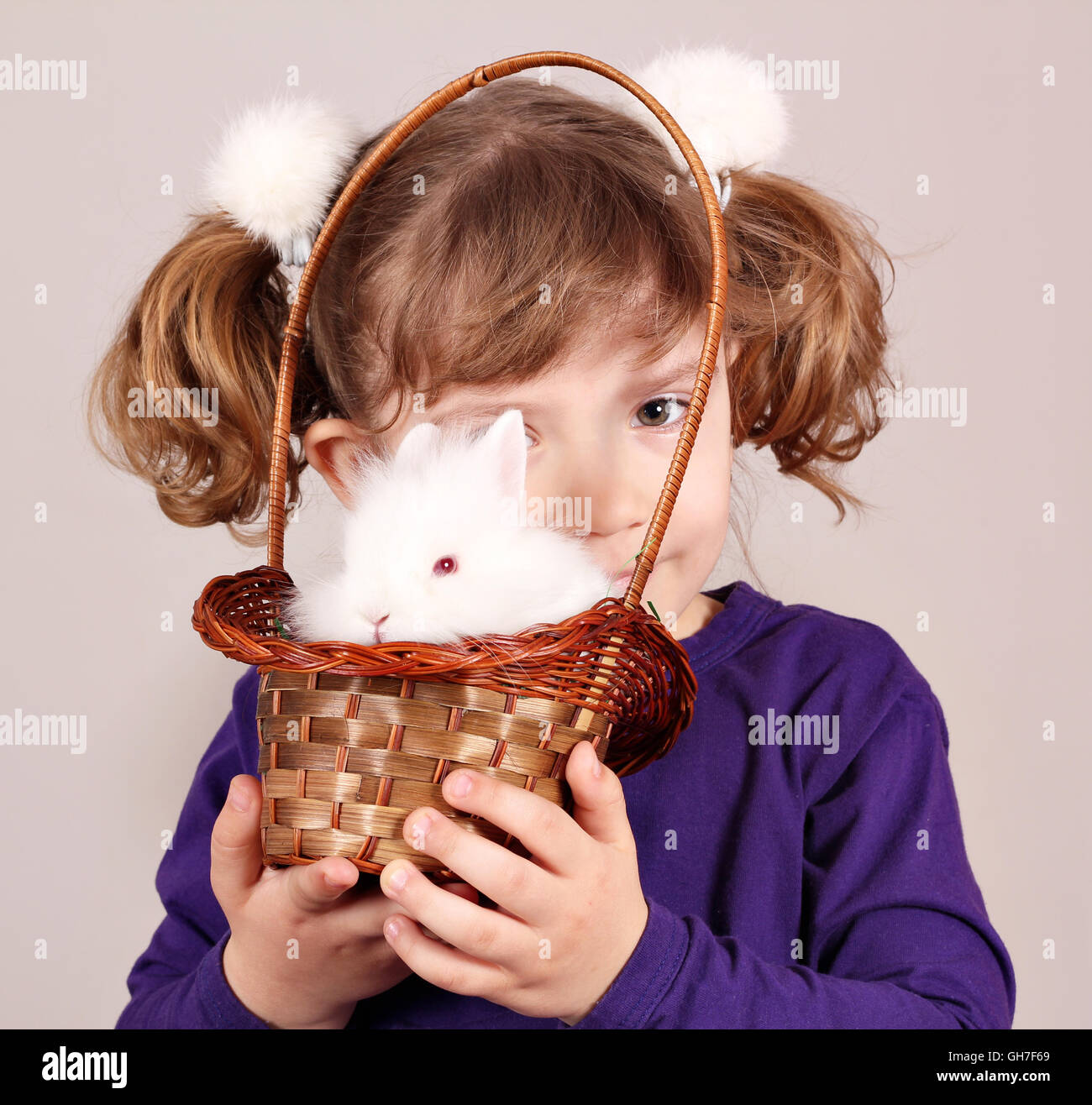 Rabbit pet hi-res stock photography and images - Alamy