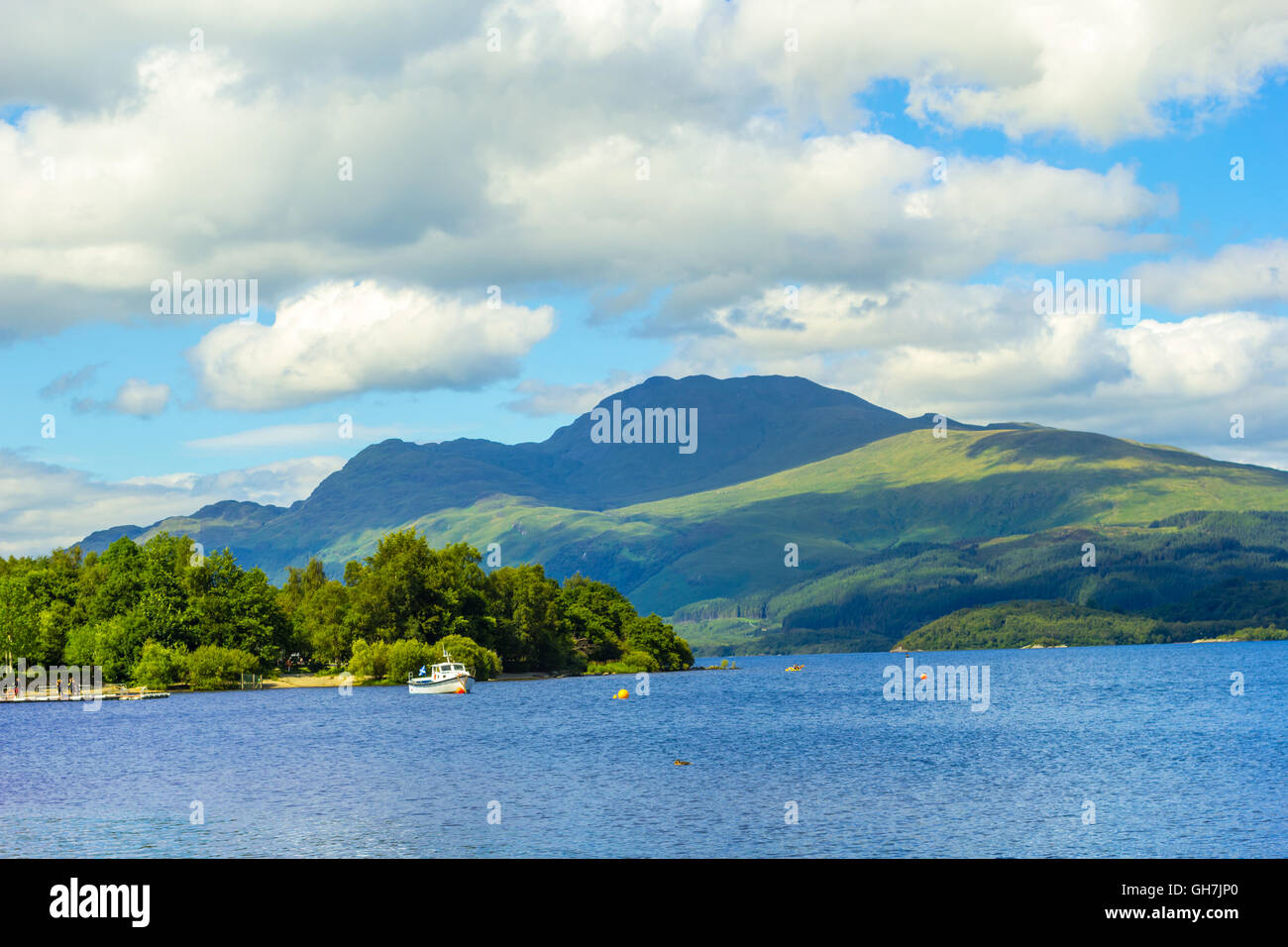 Luss hi-res stock photography and images - Alamy