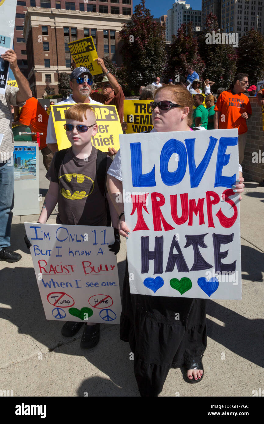 Child labor protest hi-res stock photography and images - Alamy