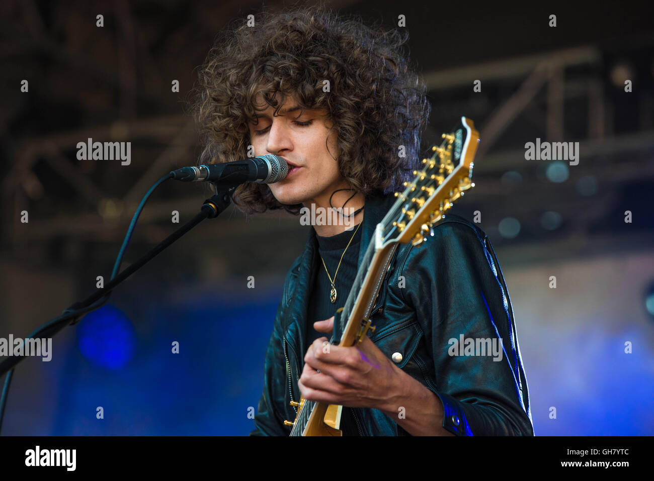 London, UK. 07th Aug, 2016. James Bagshaw of Temples performs during ...
