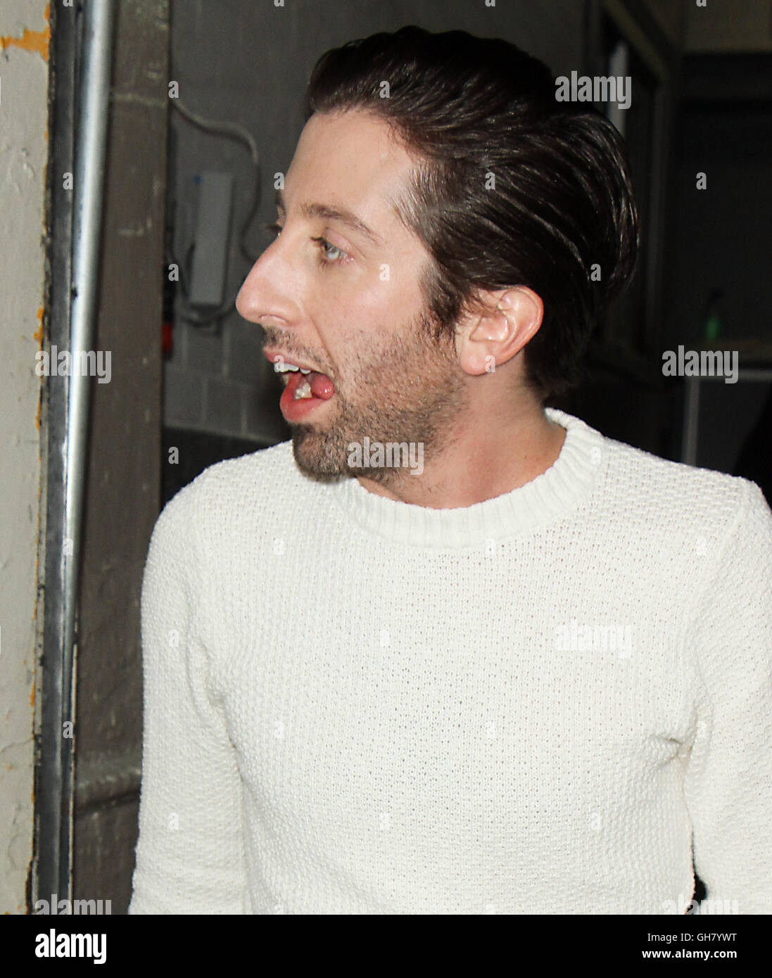 NEW YORK, NY-August 08: Simon Helberg at AOL BUILD to talk about his ...