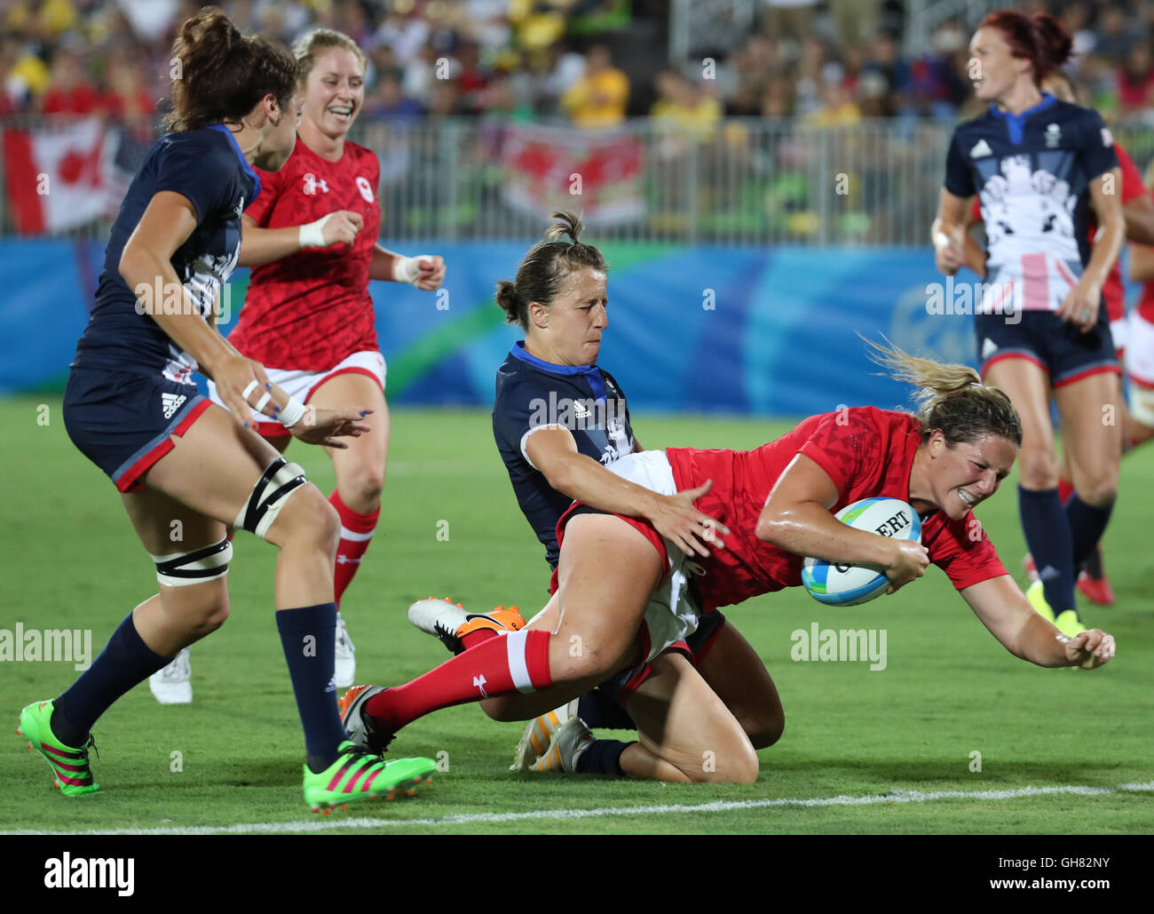 Kelly russell hi-res stock photography and images - Alamy