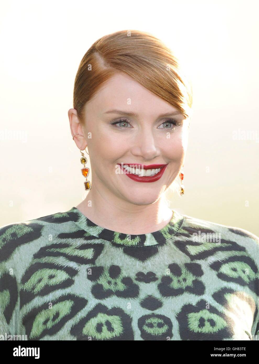 Los Angeles, CA, USA. 8th Aug, 2016. Bryce Dallas at arrivals for PETE ...