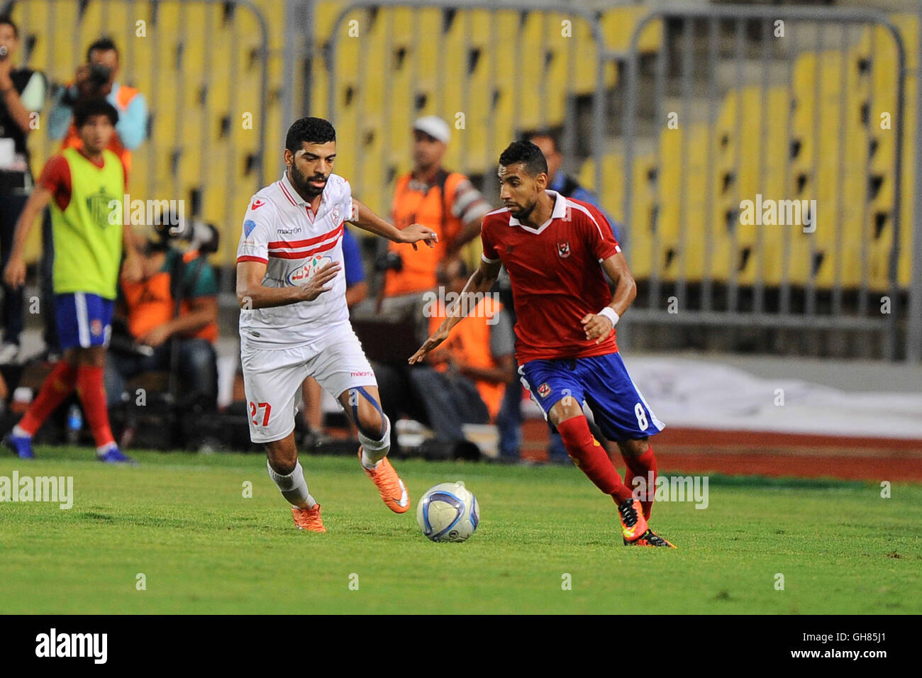 Alexandria, Cairo, Egypt. 8th Aug, 2016. Al-Zamalek players and Al Ahli ...