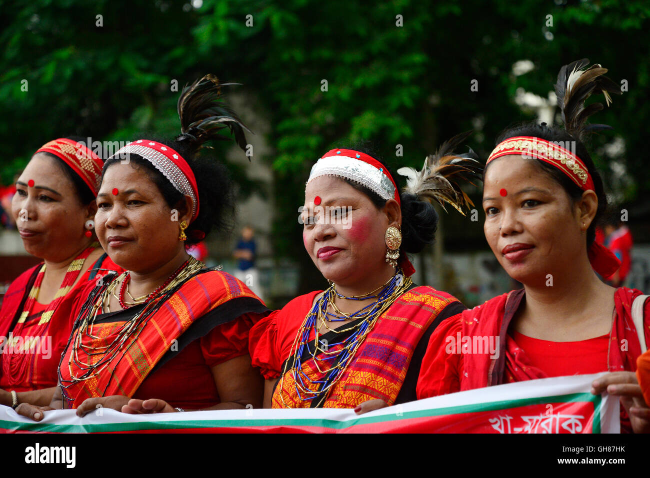 Dhaka, Bangladesh. 9th August, 2016. Bangladeshi Indigenous people ...