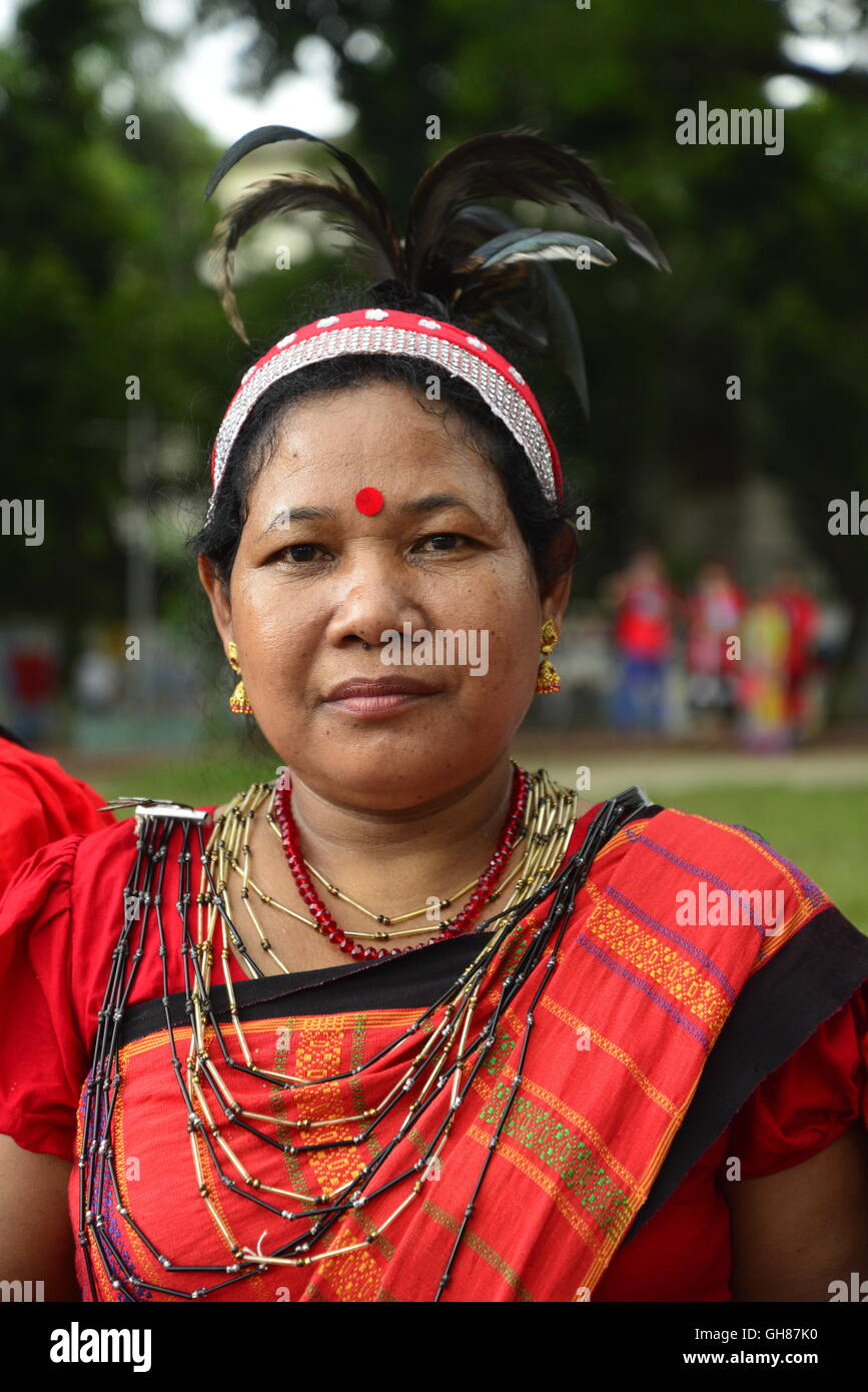 Dhaka bangladesh 9th march 2016 hi-res stock photography and images - Alamy