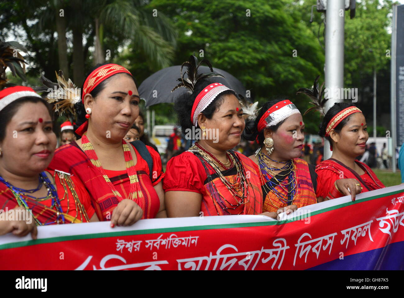 Dhaka, Bangladesh. 9th August, 2016. Bangladeshi Indigenous people ...