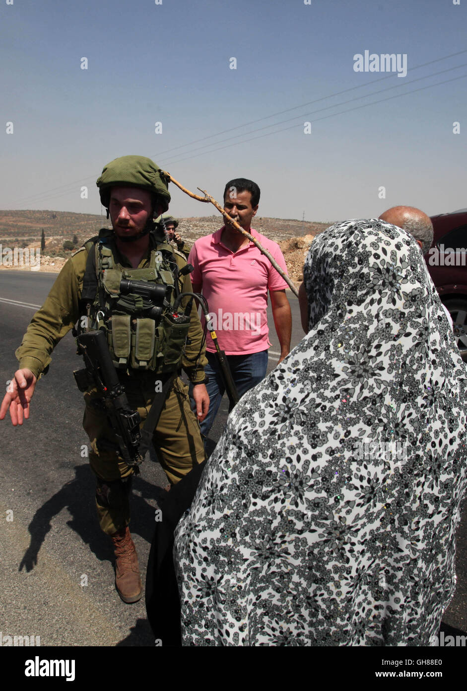 Esh kodesh hi-res stock photography and images - Alamy