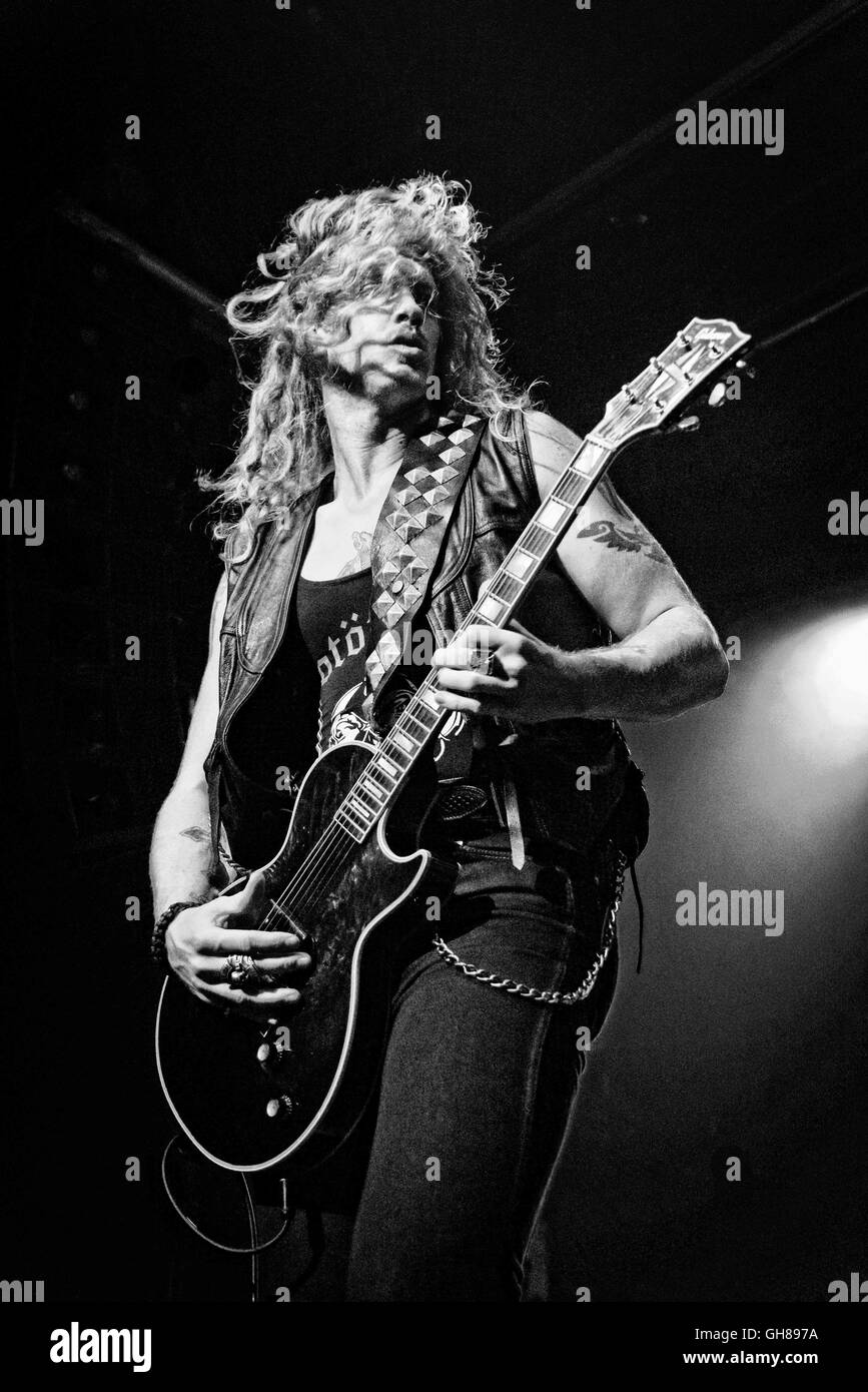 Zuma Rock Black and White Stock Photos & Images - Alamy