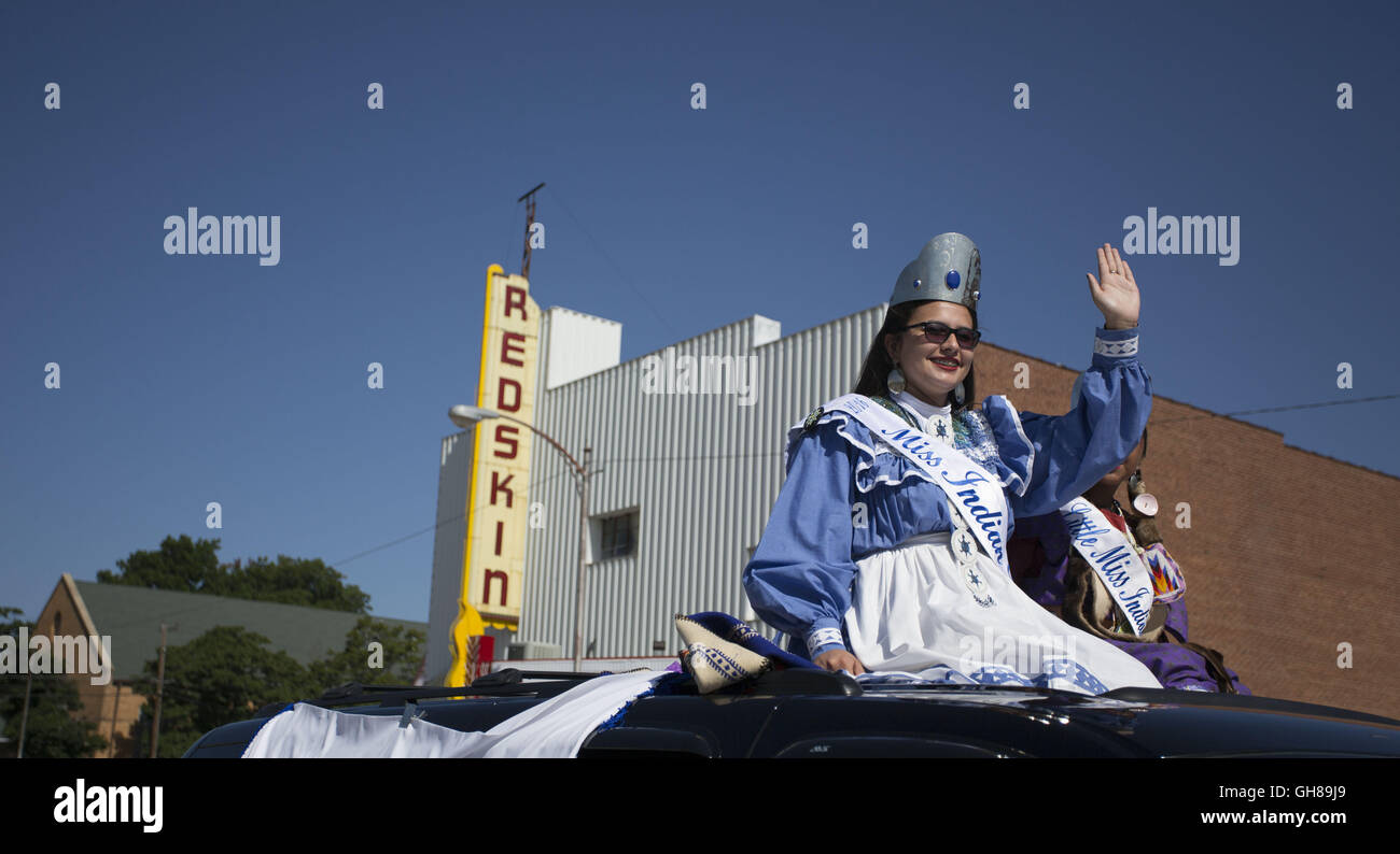 Anadarko, Oklahoma, USA. 8th Nov, 2016. A tribal princess rides atop a ...