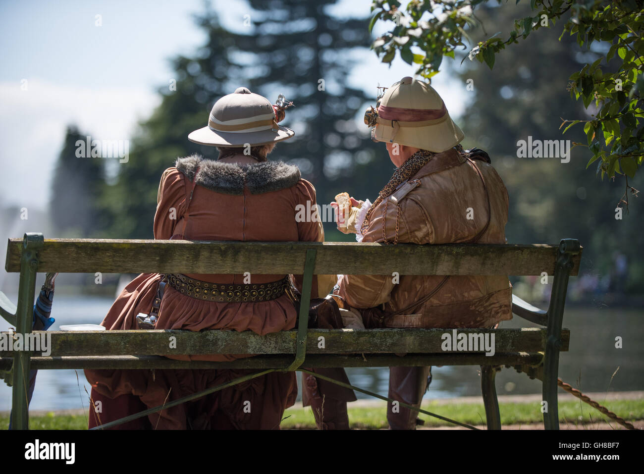 Eating bench High Resolution Stock Photography and Images - Alamy