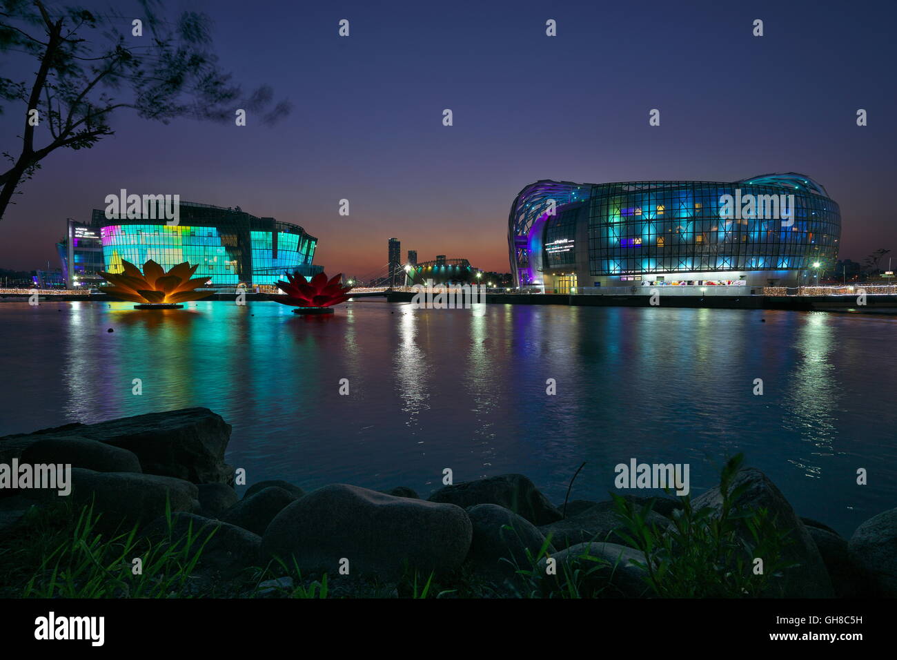 Floating Islands, Banpo bridge, Han River, Seoul Stock Photo - Alamy