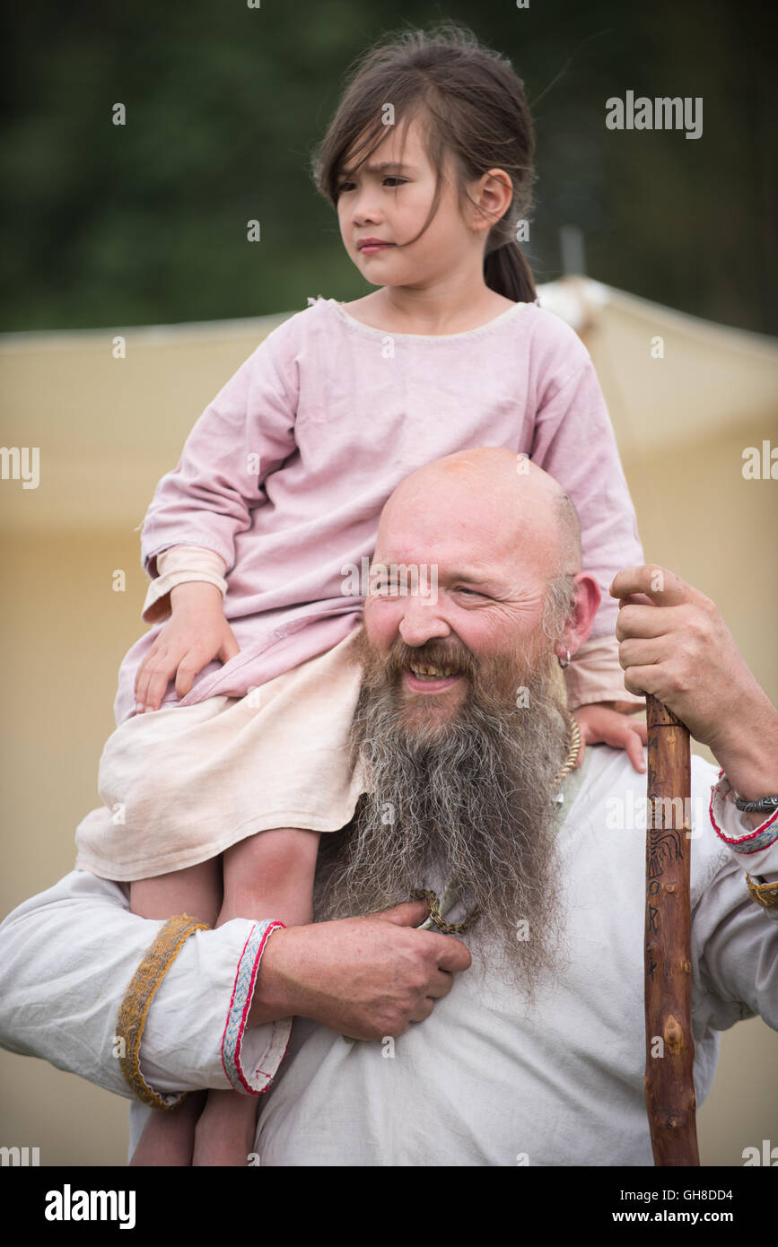 Viking battle re-enactment. Father and Daughter Stock Photo - Alamy