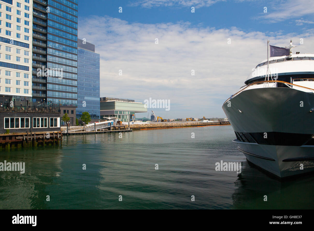 Boston dock hi-res stock photography and images - Alamy
