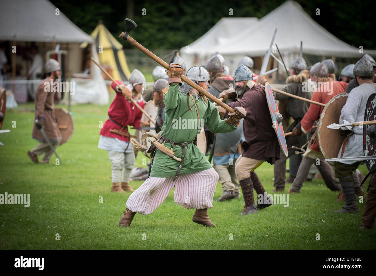 Viking battle hi-res stock photography and images - Alamy
