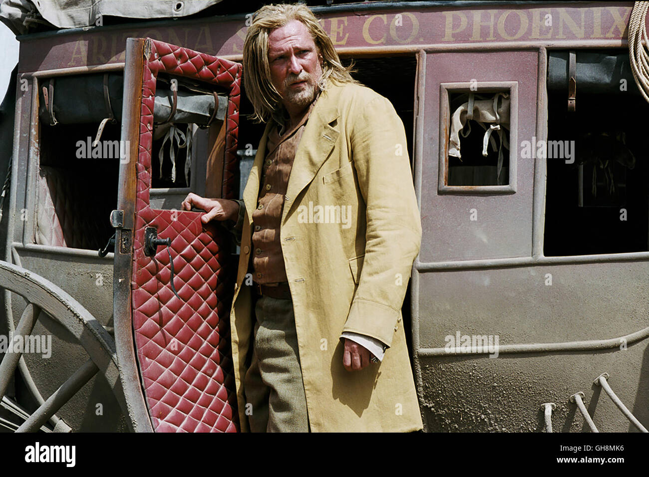 Movie scene blueberry 2004 hi-res stock photography and images - Alamy