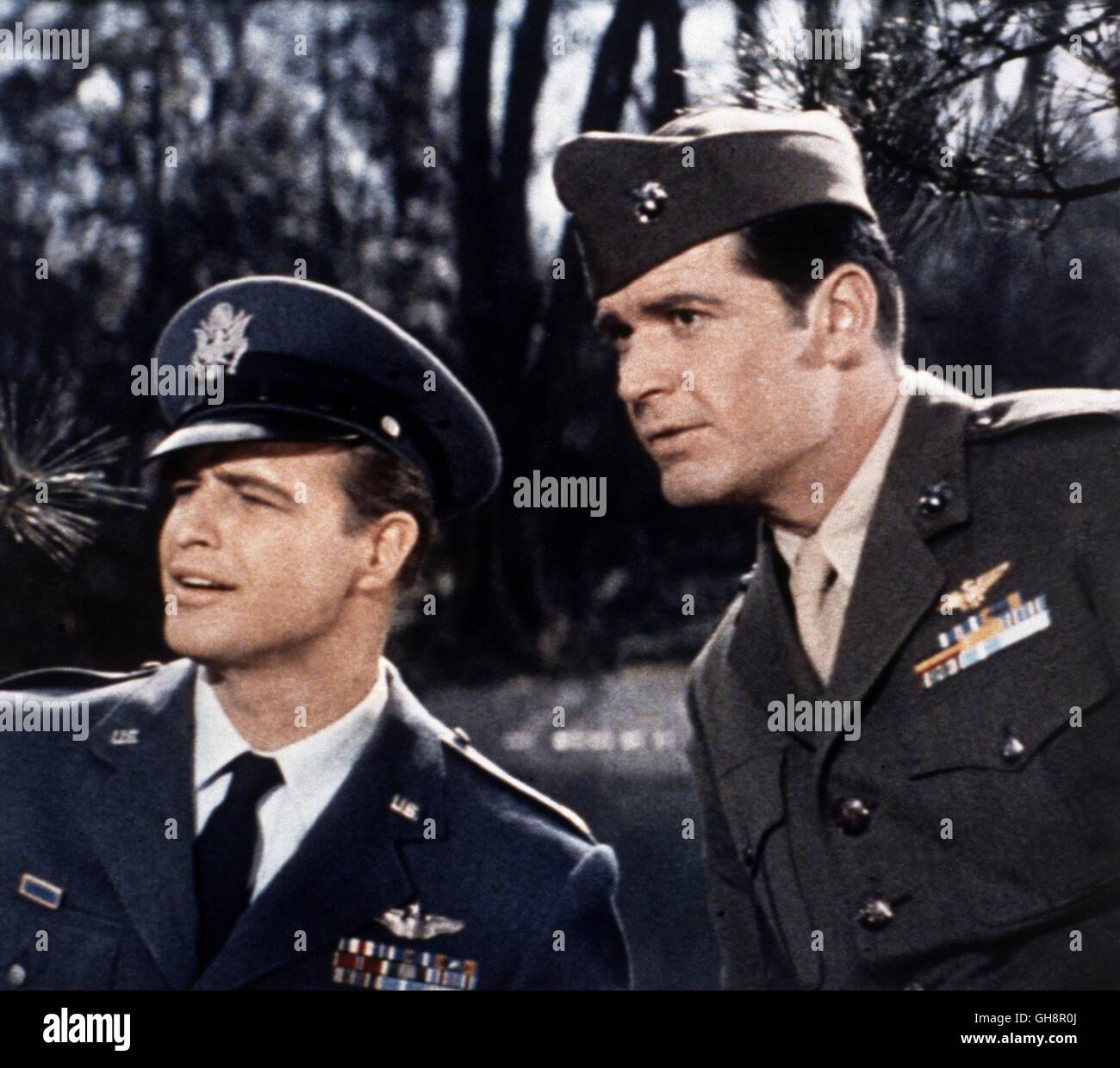 Sayonara marlon brando 1957 hi-res stock photography and images - Alamy