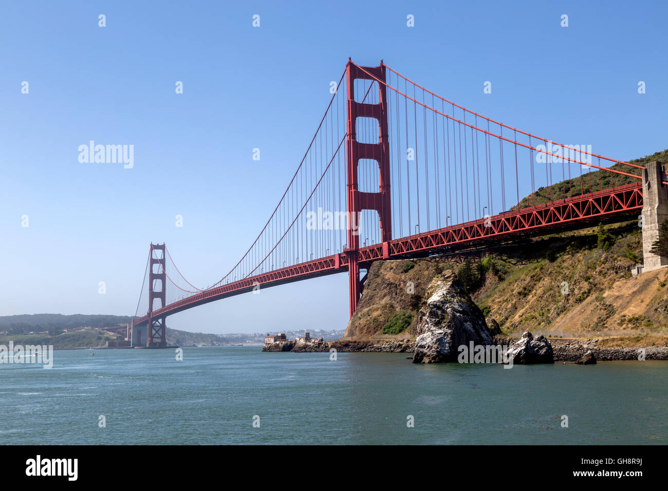 California 's iconic Golden Gate Bridge, view from below Stock Photo ...