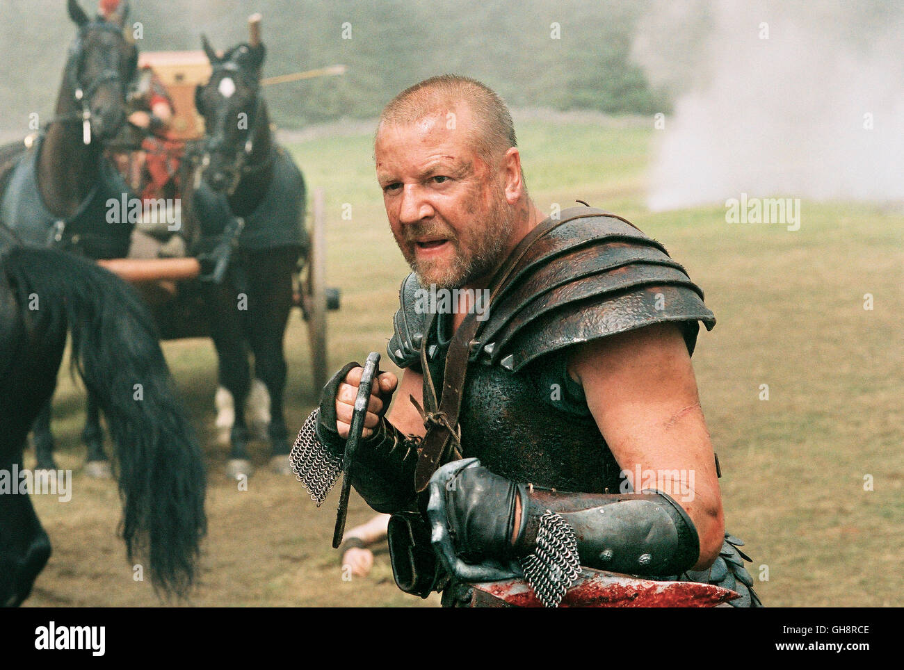KING ARTHUR / USA, IR 2003 / Antoine Fuqua Bors (RAY WINSTONE) Regie ...