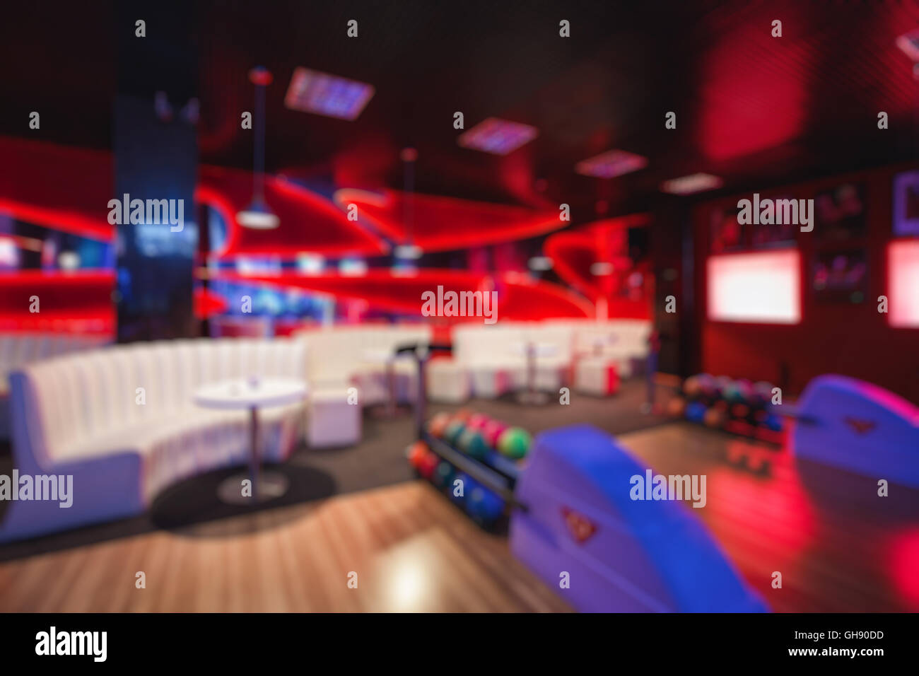 Indoor bowling arena hi-res stock photography and images - Alamy