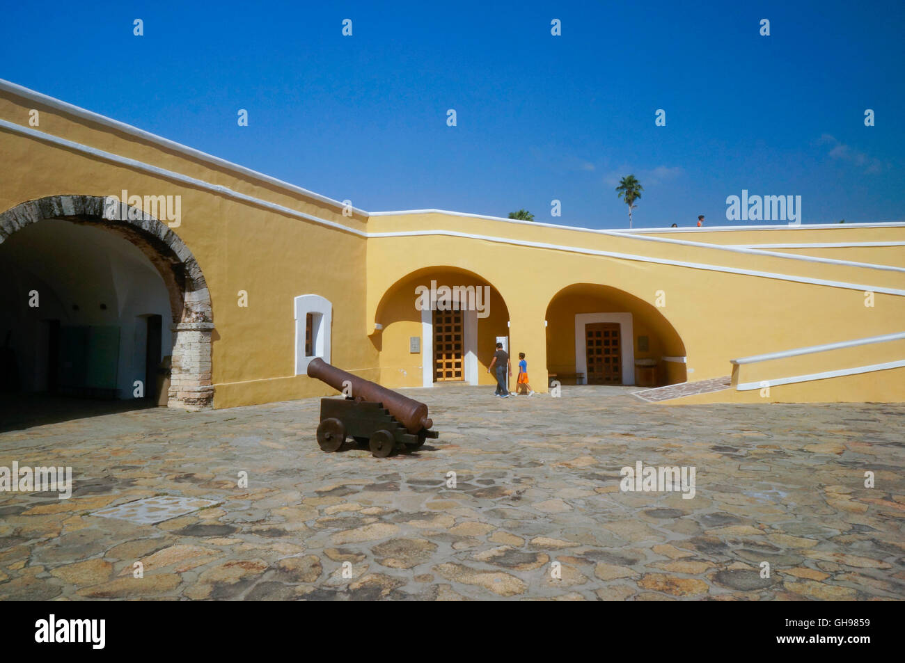 Historic Spanish fort and Museum in Acapulco, Mexico. Fort San Diego in ...
