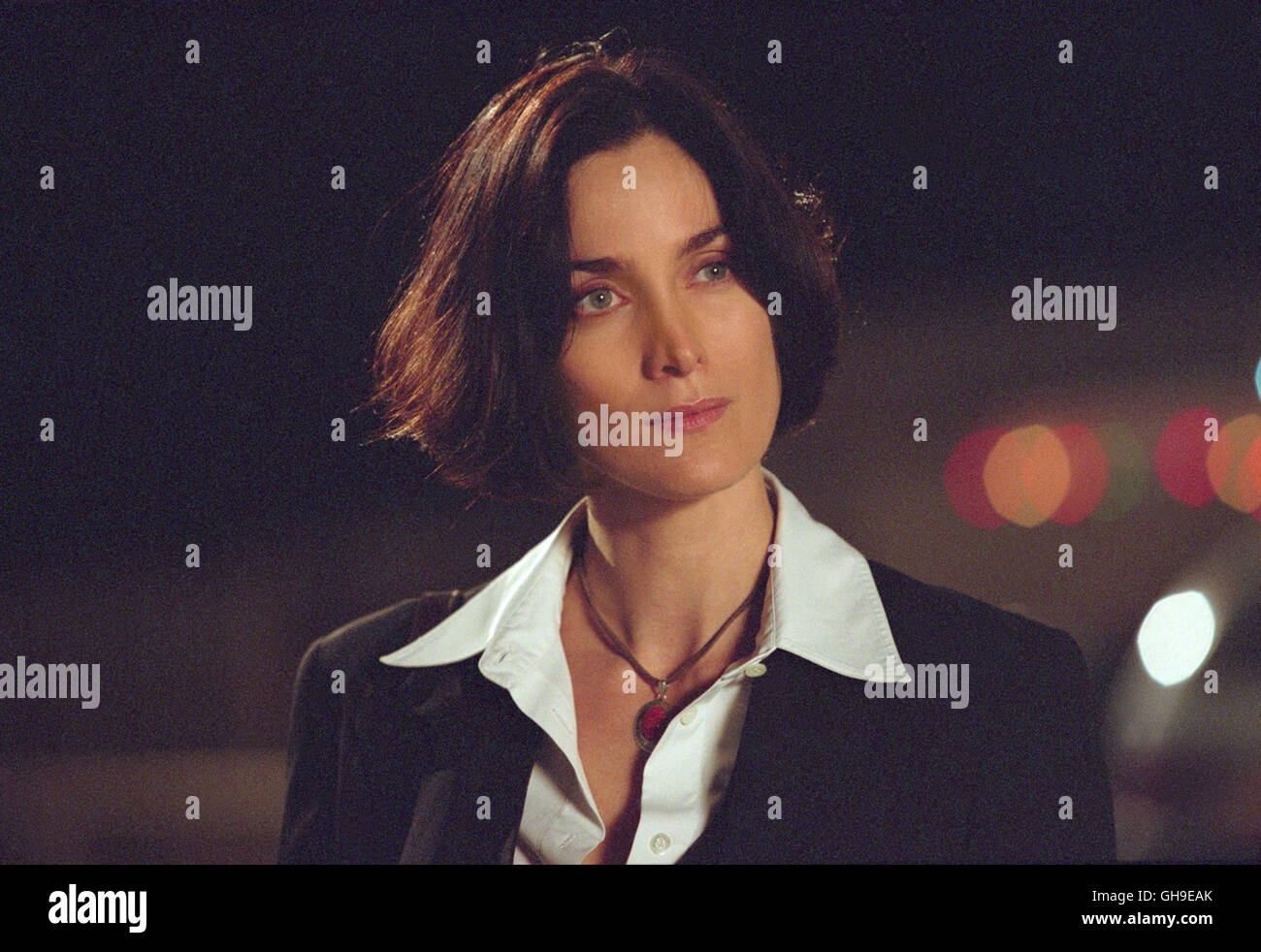 FBI-Agentin Fran Kulock (CARRIE-ANNE MOSS) Regie: E. Elias Merhige aka ...