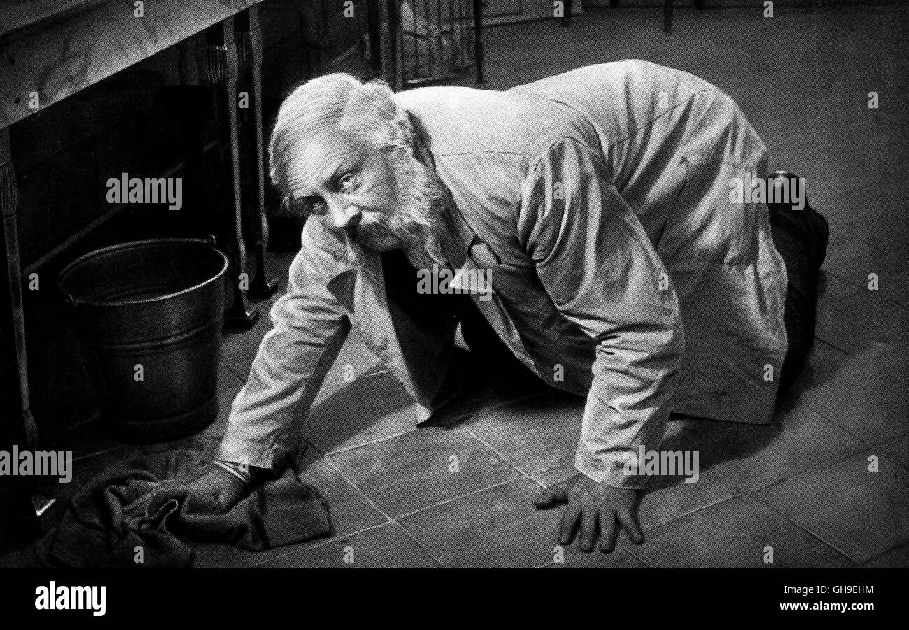 EMIL JANNINGS als Portier in dem Stummfilm: 'Der letzte Mann', 1924 ...