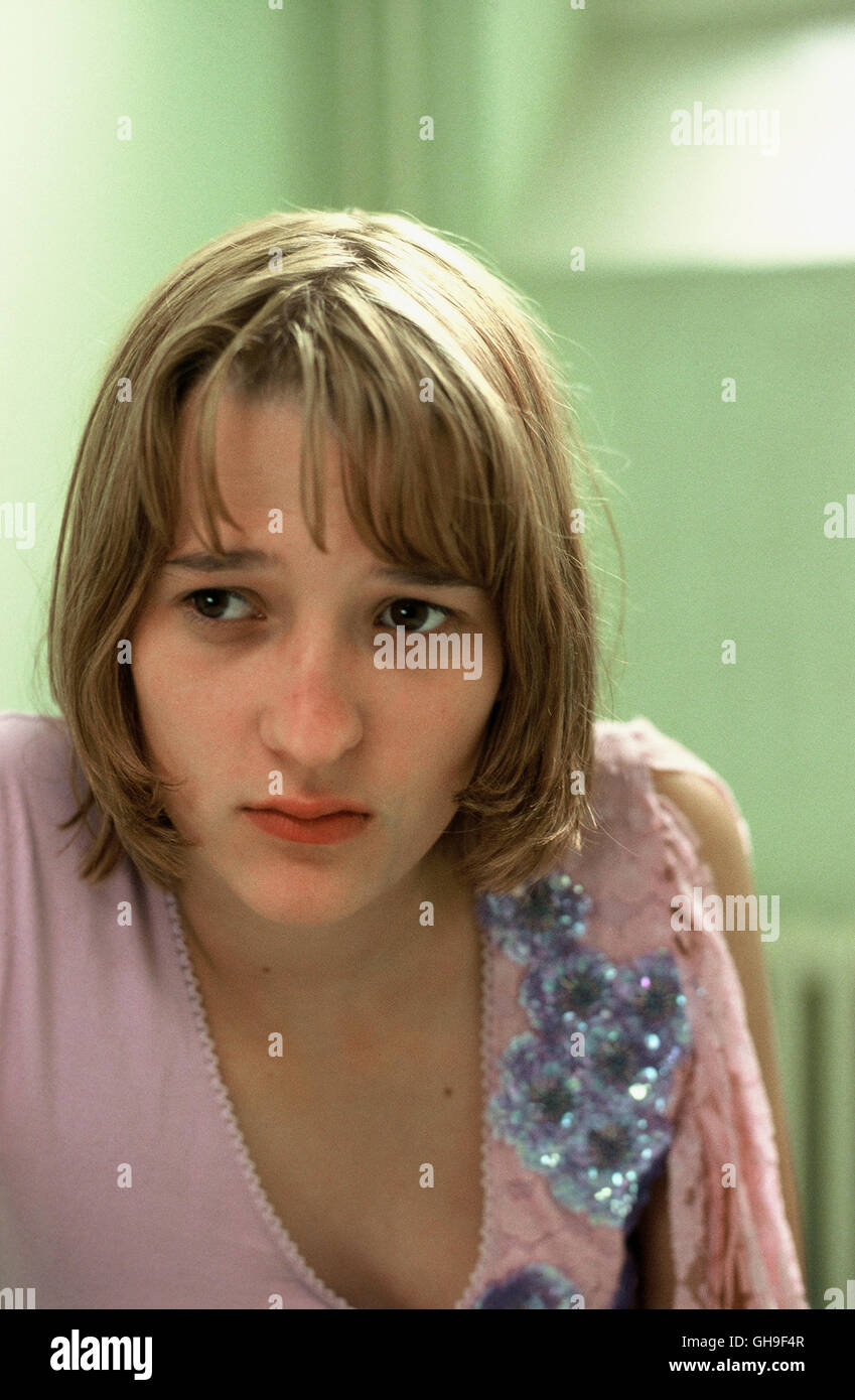 Alice (MARIA KWIATKOWSKY) Regie: Ayse Polat aka. En Garde Stock Photo ...