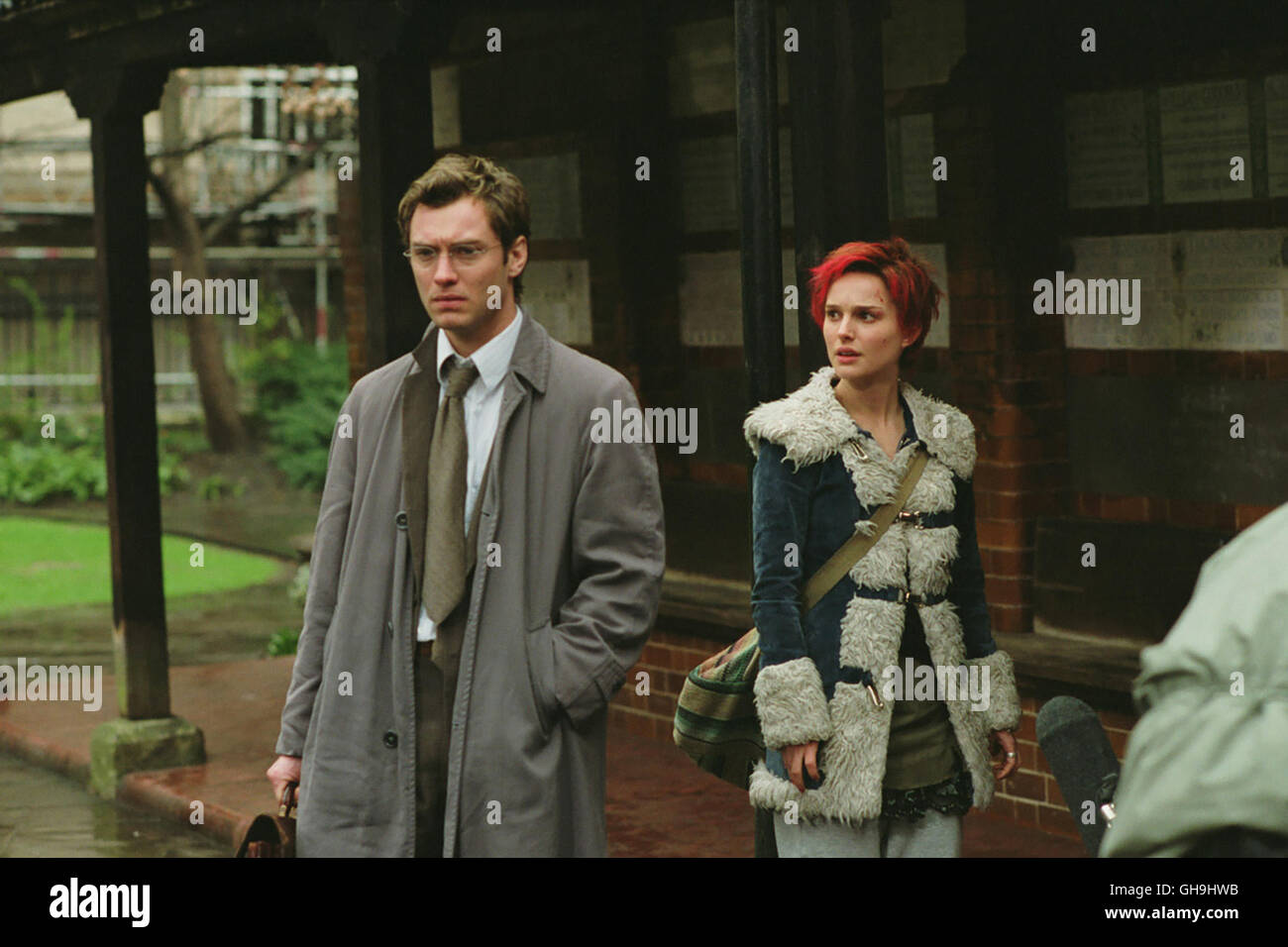 HAUTNAH Closer USA 2004 Mike Nichols Dan (JUDE LAW) und Alice (NATALIE ...