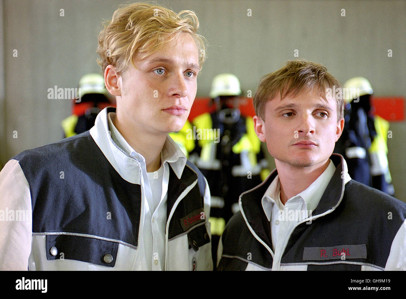 Crash (MATTHIAS SCHWEIGHÖFER) und Richie (FLORIAN LUKAS), die ...