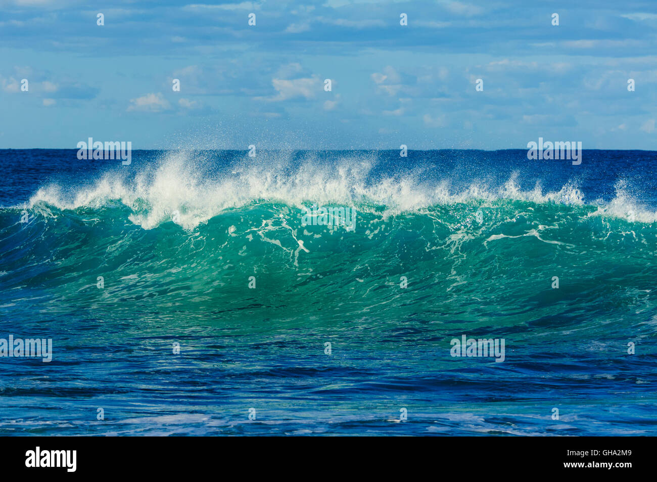 Turquoise wave, Gerroa Headland, Illawarra Coast, New South Wales, NSW ...