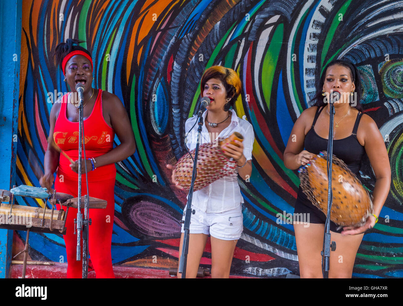Rumba dancers in Havana Cuba Stock Photo - Alamy