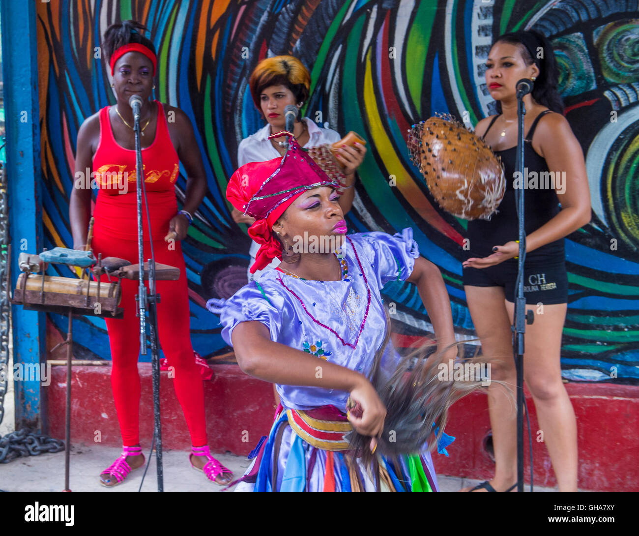 Rumba dancers in Havana Cuba Stock Photo - Alamy