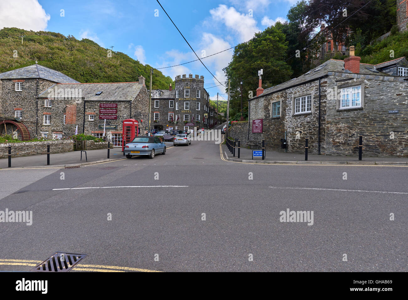 Boscastle is a village and fishing port on the north coast of Cornwall ...