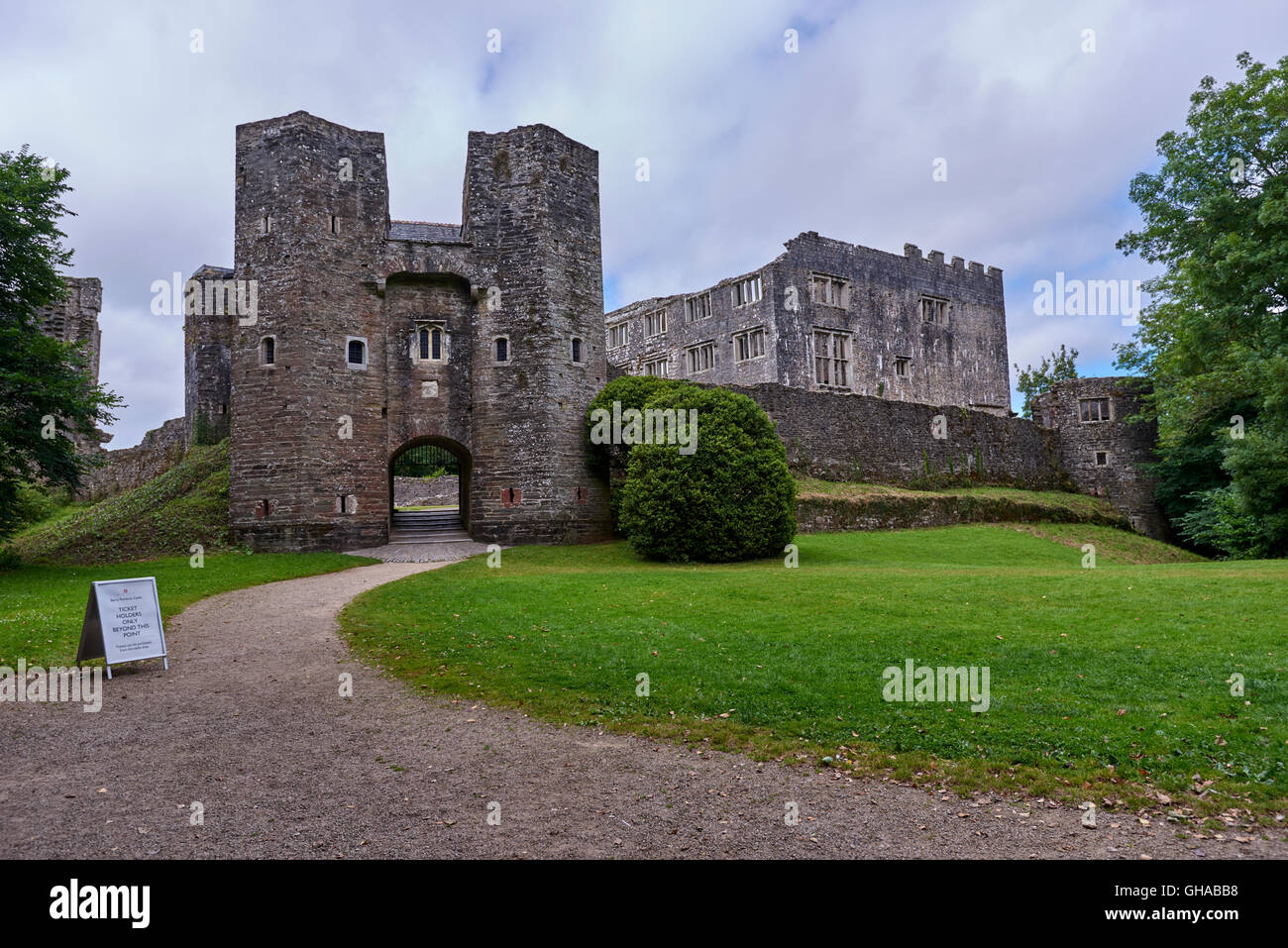 Berry Pomeroy Castle, a Tudor mansion within the walls of an earlier ...