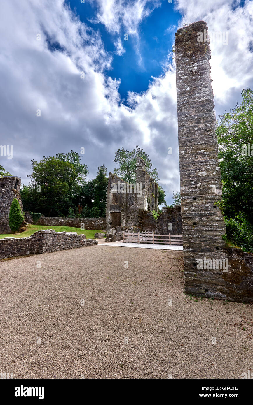 Berry Pomeroy Castle, a Tudor mansion within the walls of an earlier ...
