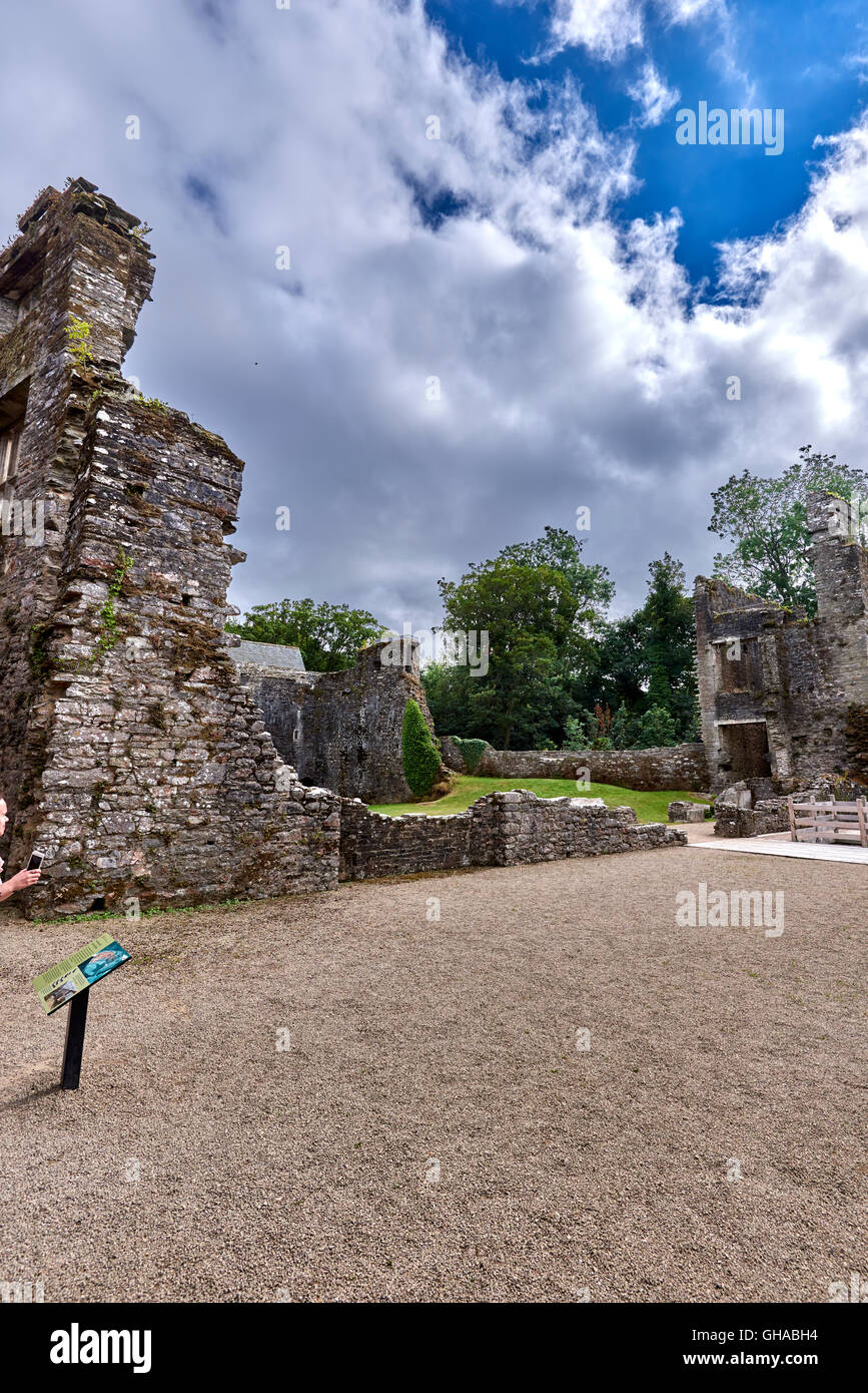 Berry Pomeroy Castle, a Tudor mansion within the walls of an earlier ...