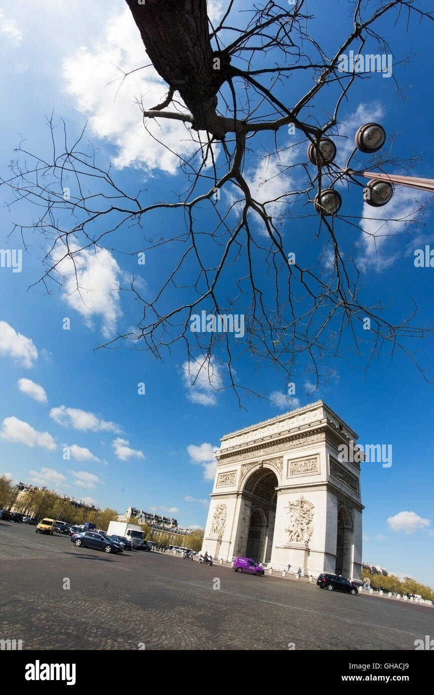 Triumphal arch in landscape hi-res stock photography and images - Alamy