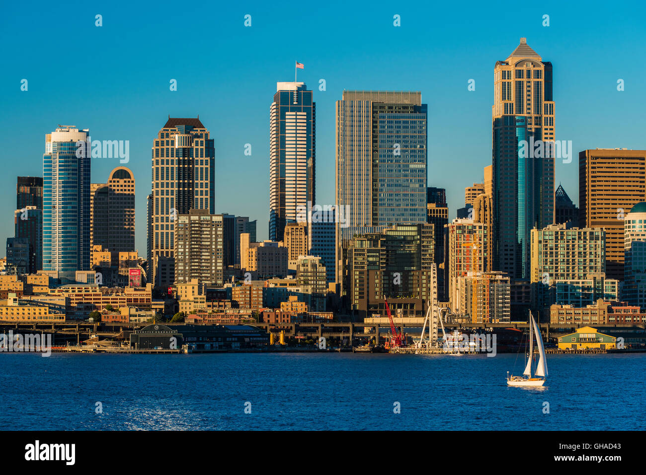 Downtown skyline and Waterfront, Seattle, Washington, USA Stock Photo ...