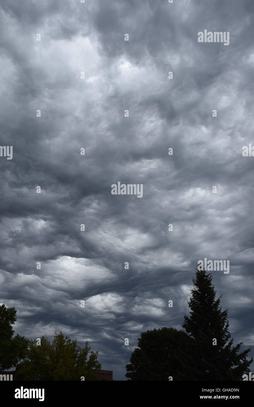 Undulatus asperatus clouds Stock Photo - Alamy