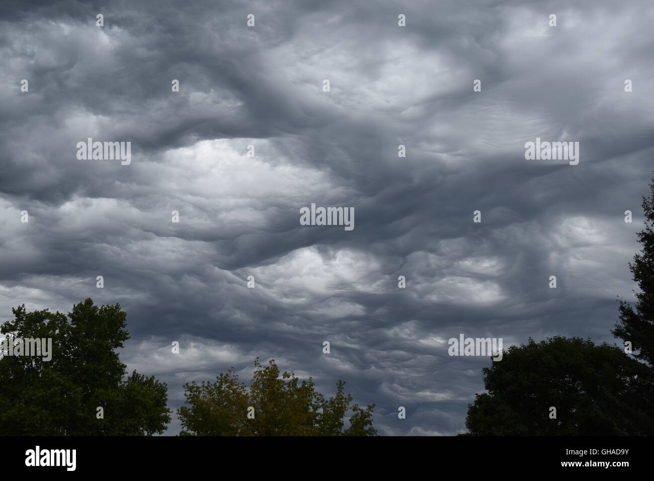 Undulatus asperatus clouds Stock Photo - Alamy