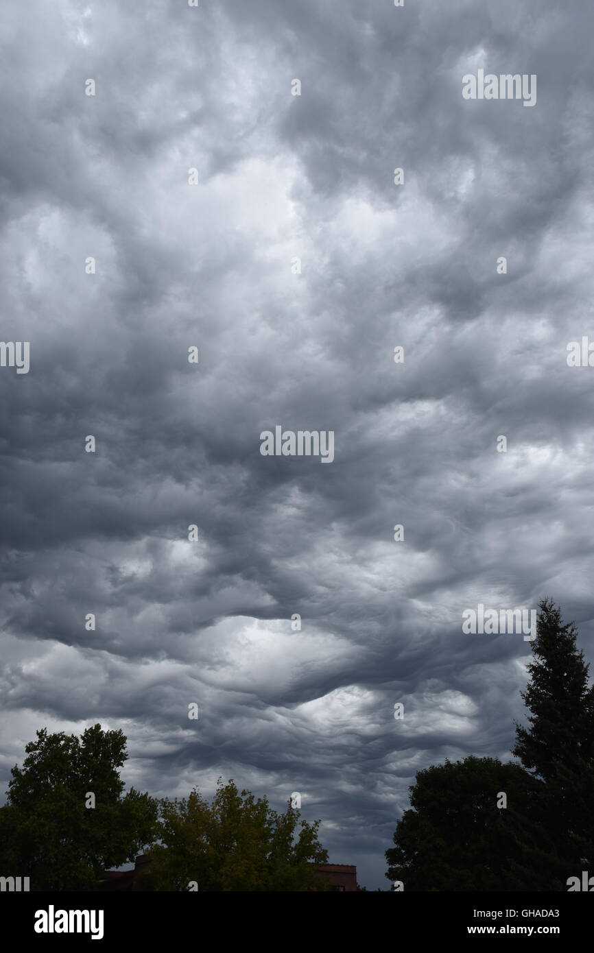 Undulatus asperatus clouds Stock Photo - Alamy