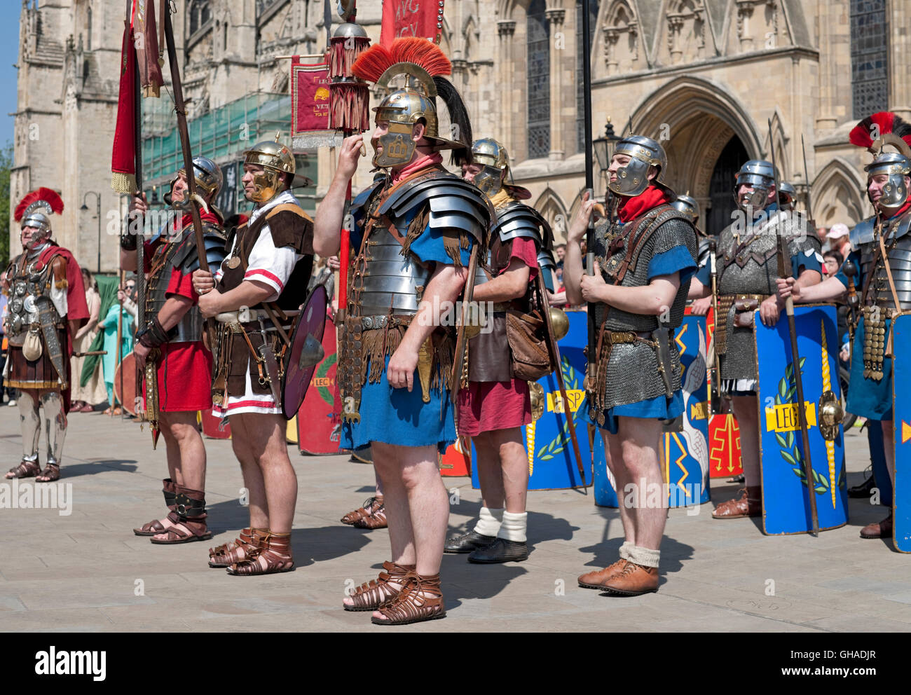 Roman military parade hi-res stock photography and images - Alamy