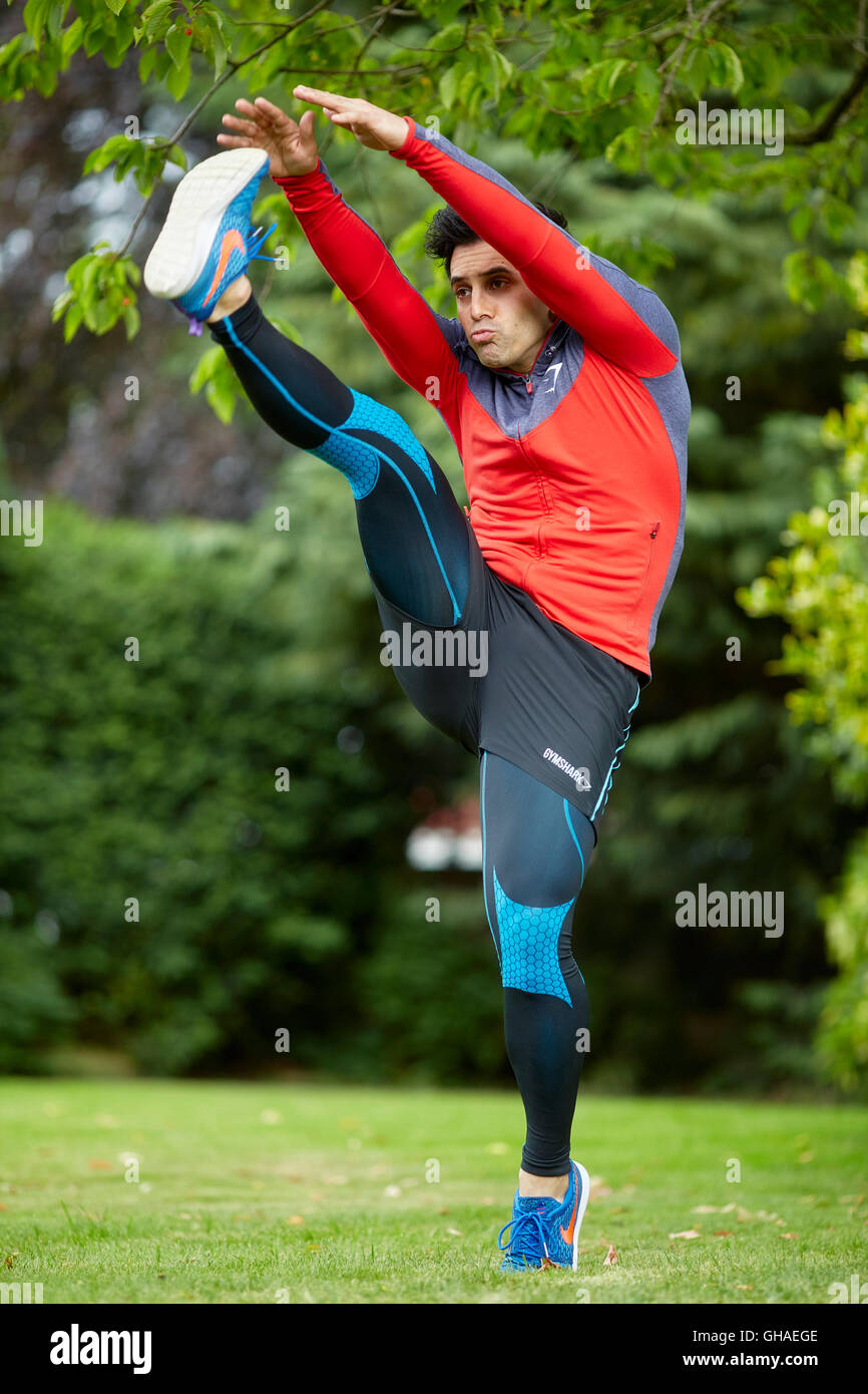 Mens physique hi-res stock photography and images - Alamy